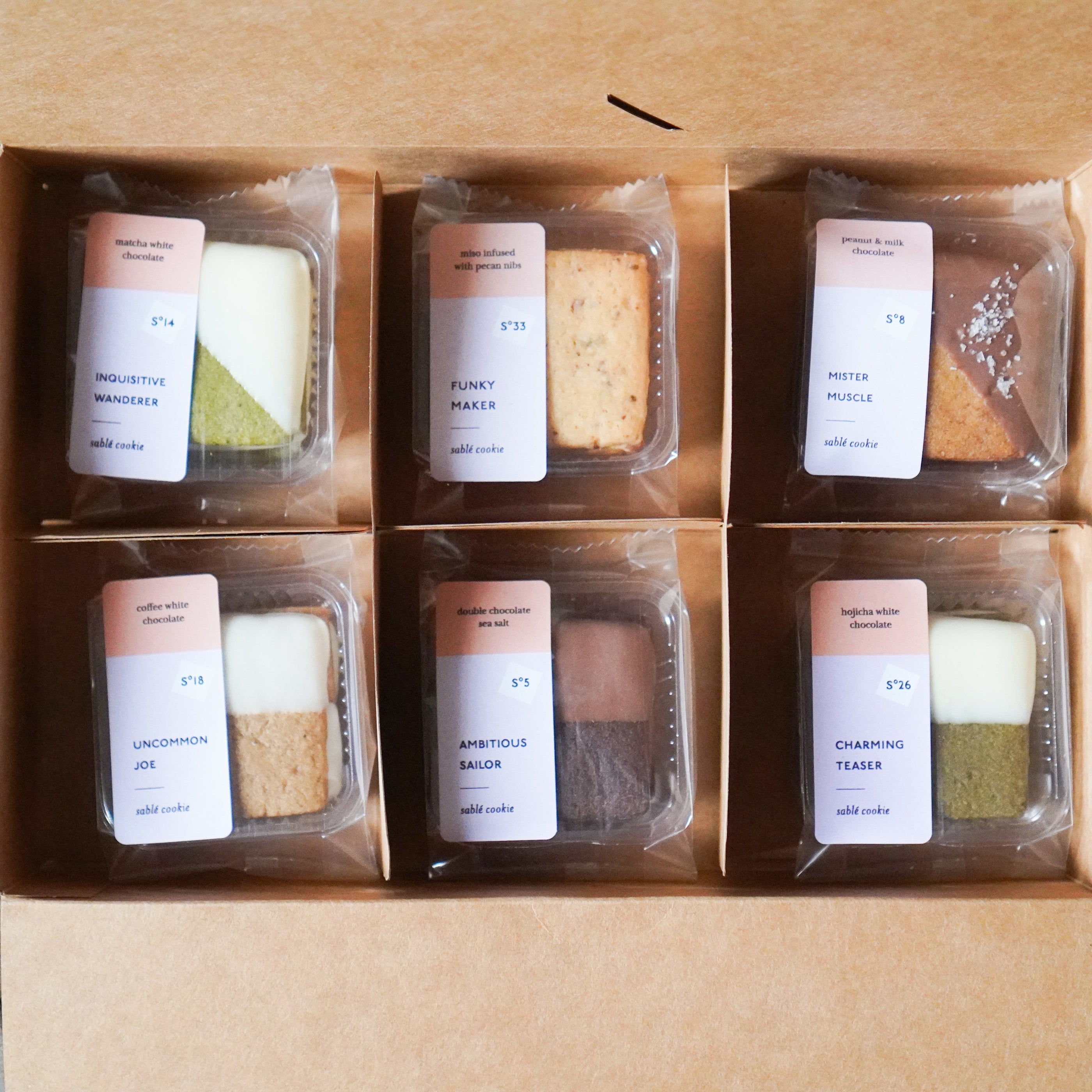 signature sablé box of 18 – Folks and Stories